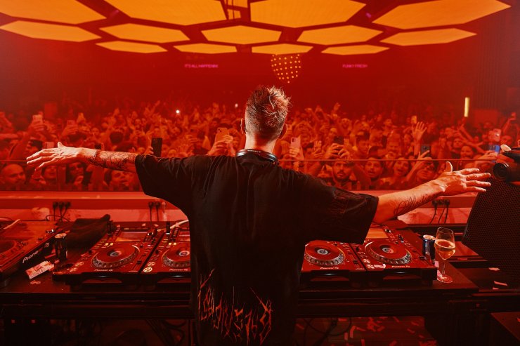 Season preview | Thursday night Pure Pacha presents Robin Schulz ...