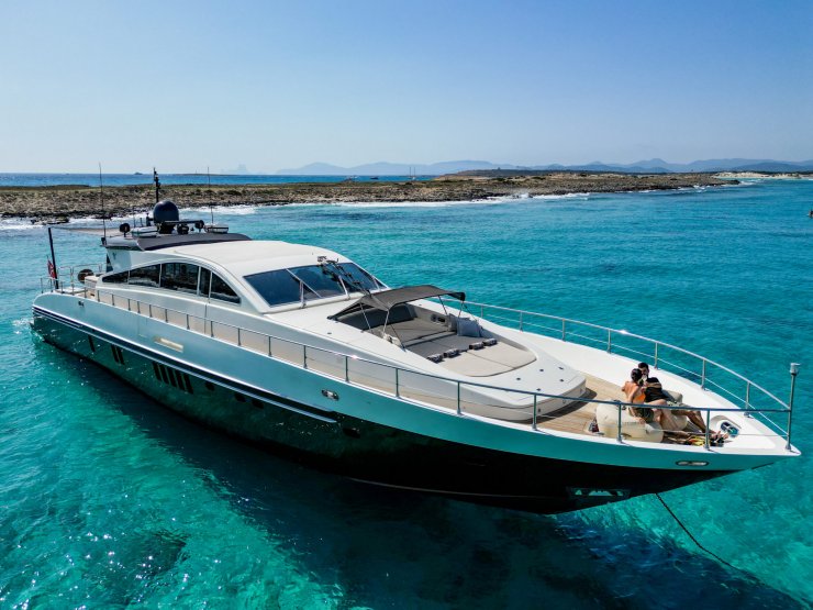 Leopard 90 'aYa One' | Ibiza Spotlight
