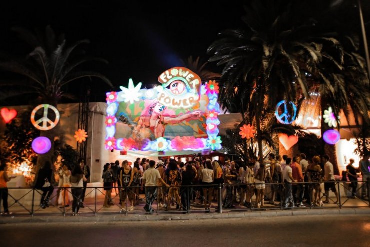 Flower Power - Pacha - Info, DJ listings and tickets | Ibiza Spotlight